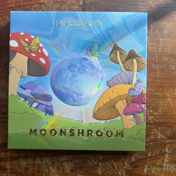 lunar | Makeup | Lunar Beauty Moonshroom Highlighter Palette46 Oz ...